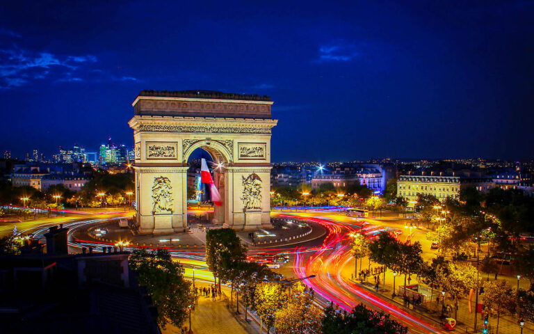 Top 10 Cultural Etiquette Tips for Visitors to France - Welcome.fr